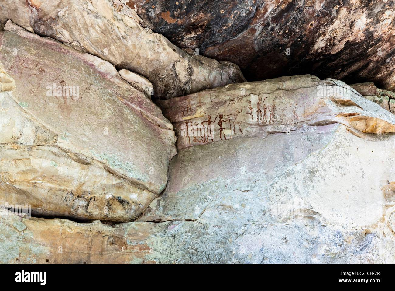 Wat Khao Chan Ngam(Wat Loet Sawat), Prehistoric rock paintings site ...