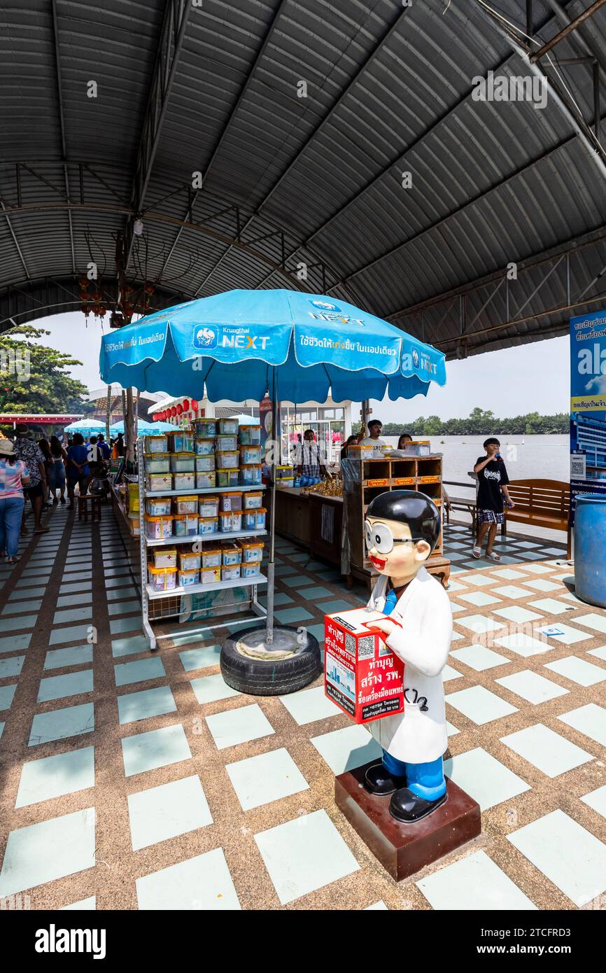 Wat Saman Rattanaram, statues of famous animation character ...