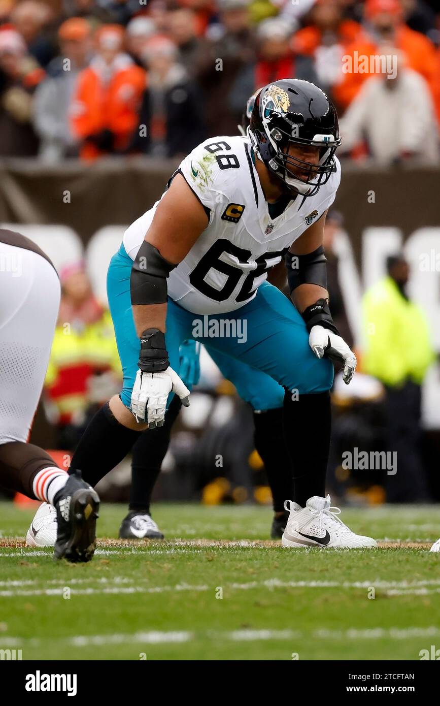 Jacksonville Jaguars offensive lineman Brandon Scherff (68) lines up for a play during an NFL ...