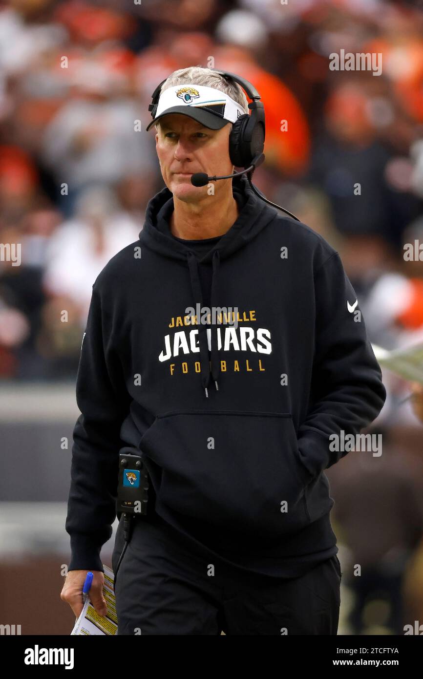 Jacksonville Jaguars quarterback coach Mike McCoy stands on the ...