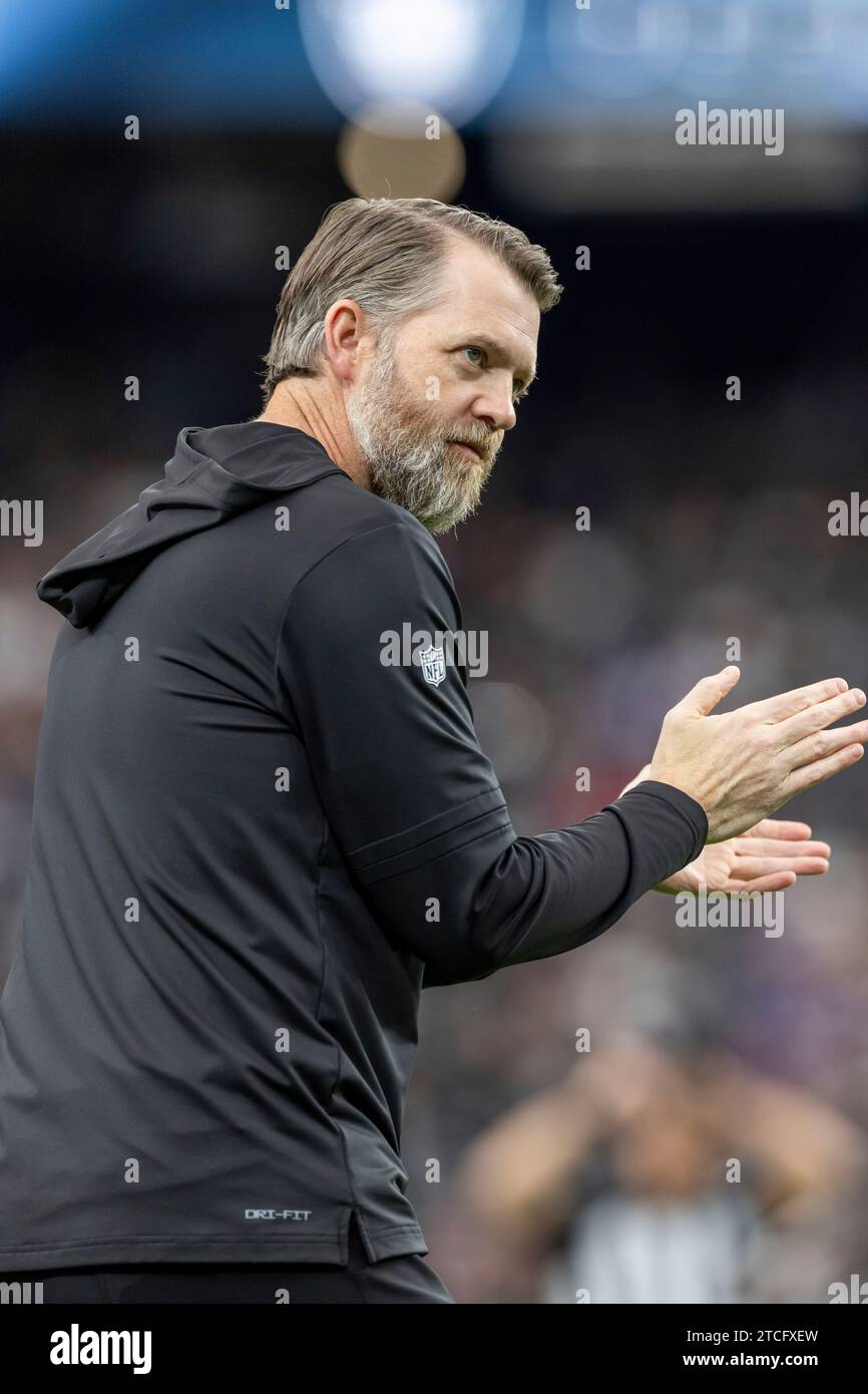 Minnesota Vikings offensive coordinator Wes Phillips watches his ...