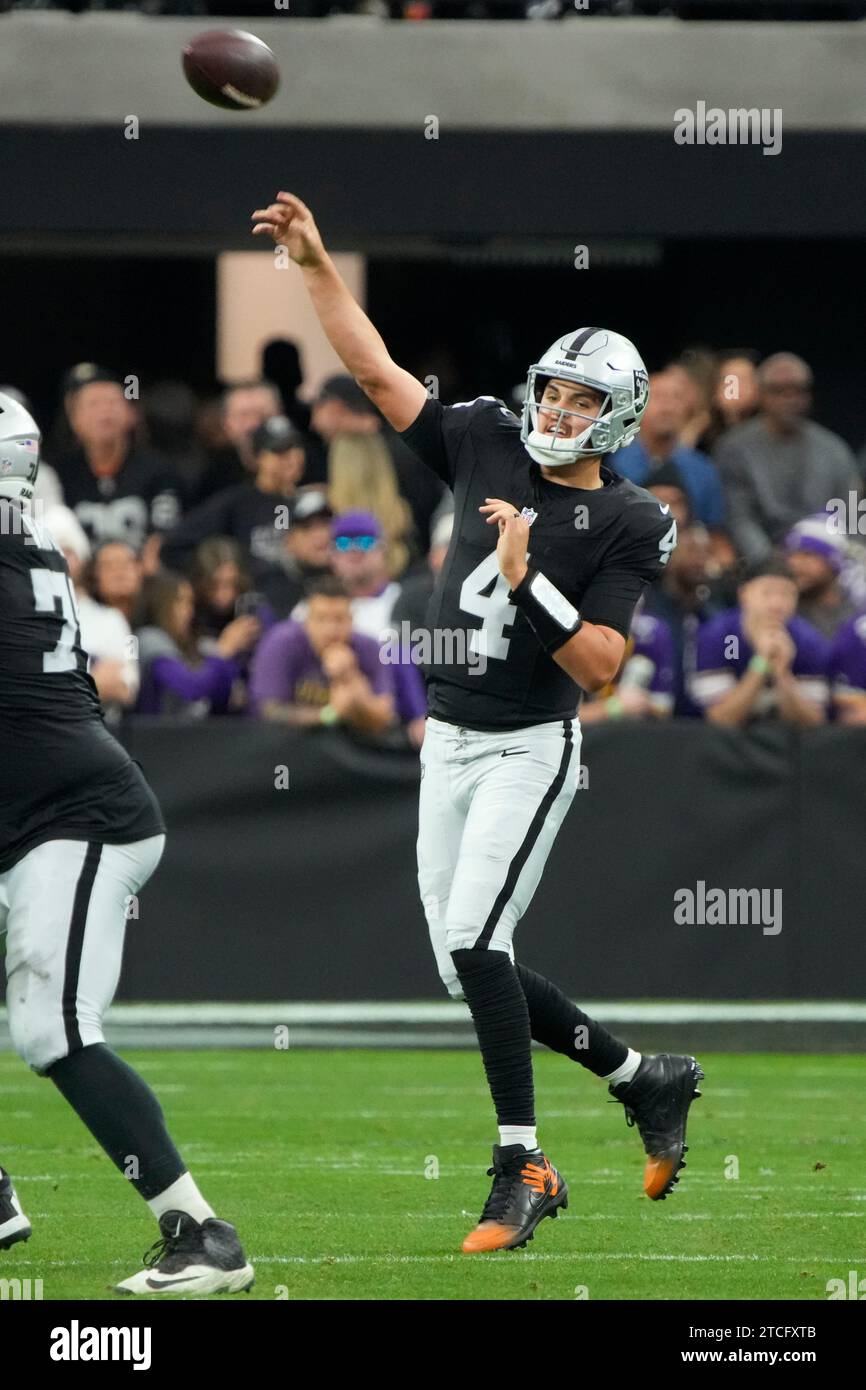 Las Vegas Raiders quarterback Aidan O'Connell (4) throws the ball ...