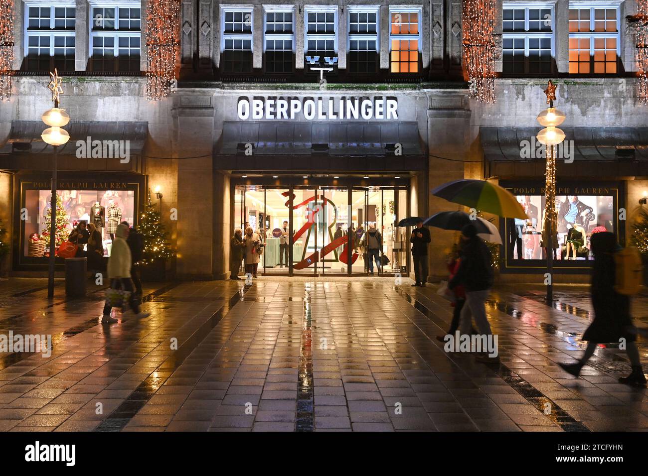 Der Oberpollinger ist ein bekanntes gehobenes Warenhaus in der ...