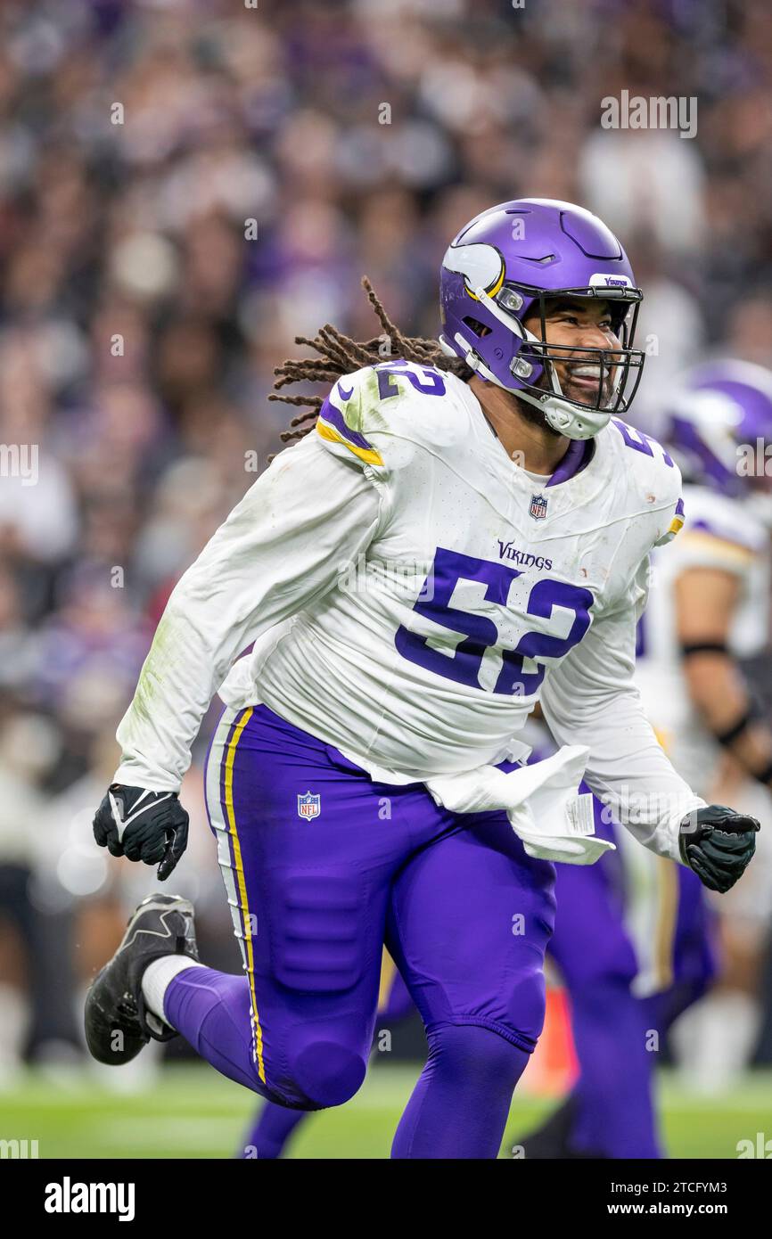 Minnesota Vikings defensive lineman Sheldon Day (52) against the Las ...