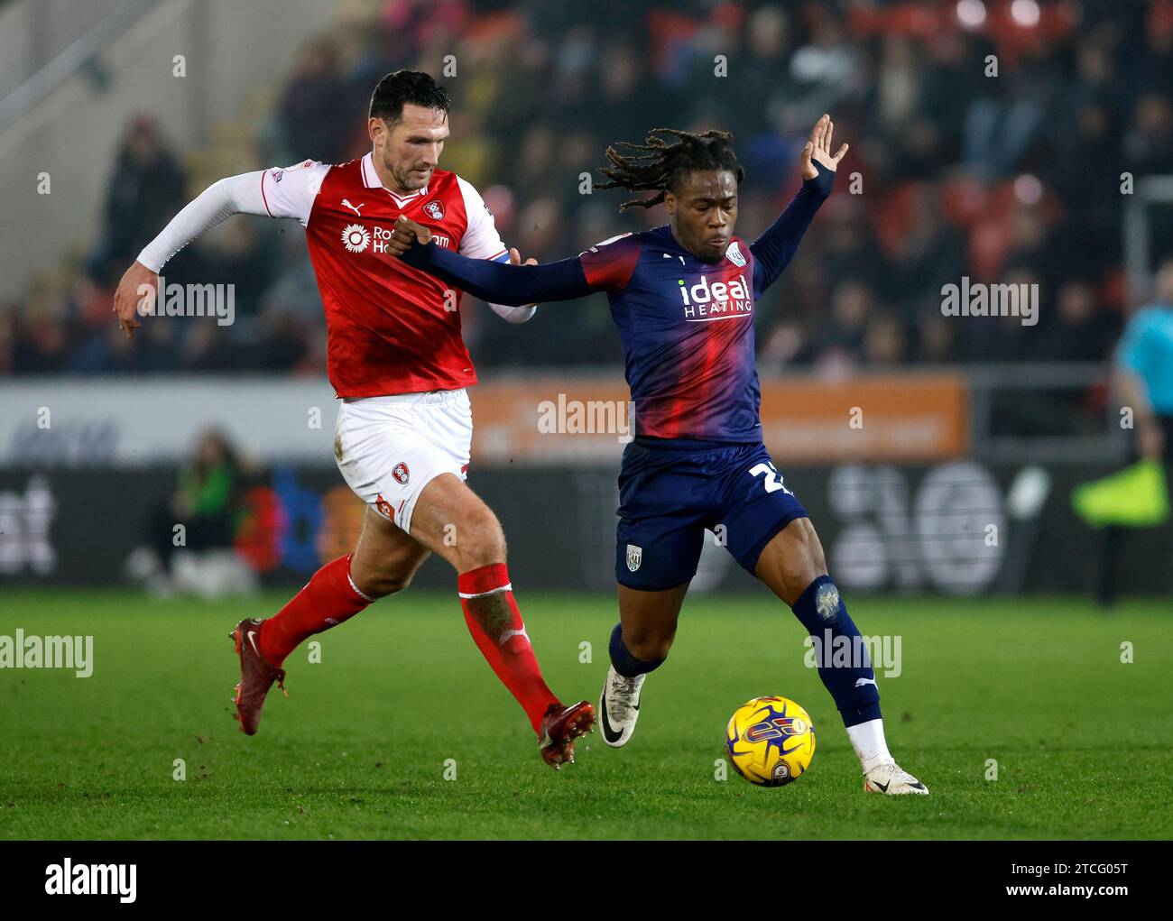 West Bromwich Albion's Brandon Thomas-Asante (right) and Rotherham ...
