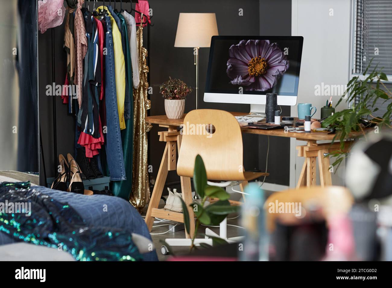 Messy desk bedroom hi-res stock photography and images - Alamy