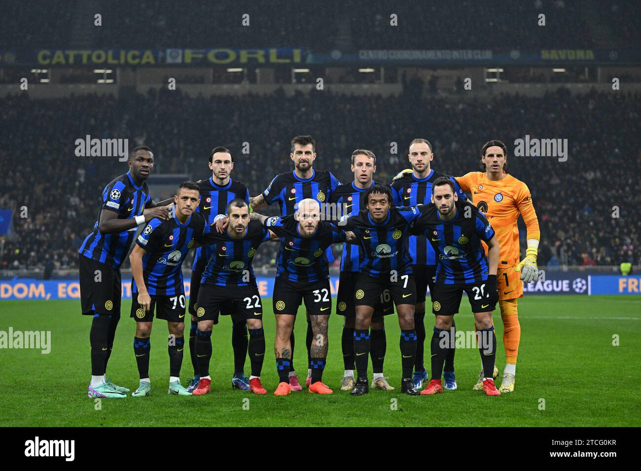 Milan, Italy. 12th December, 2023. Lineup of FC Inter during the UEFA Champions League match ...