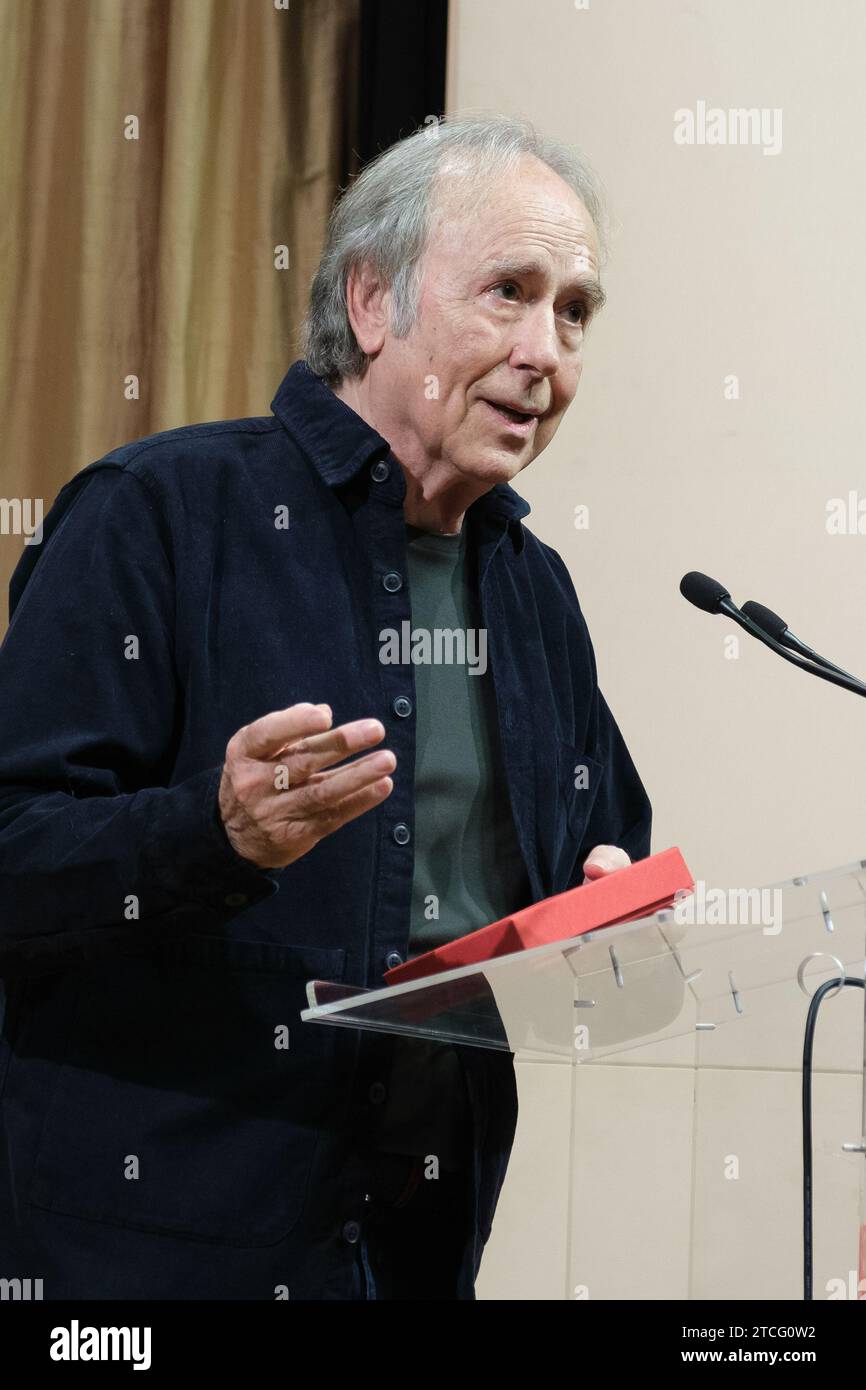 Spanish singer Joan Manuel Serrat receives the SGAE's Medal of Honour ...