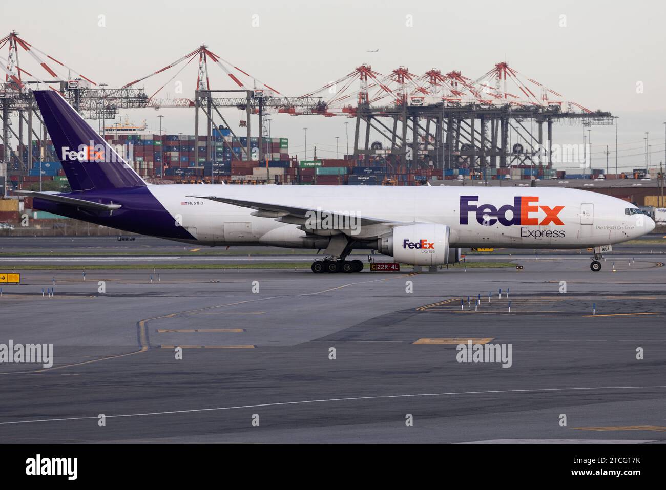 Boeing 777 fs2 hi-res stock photography and images - Alamy