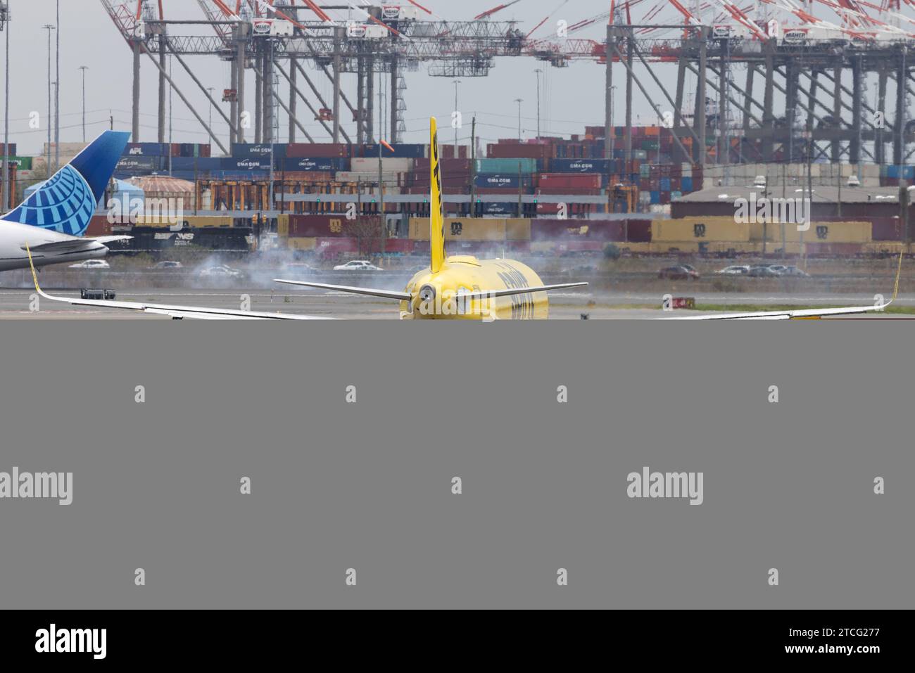 Der Airbus A321-231 A321 der Fluglinie Spirit Airlines NK / NKS mit der ...