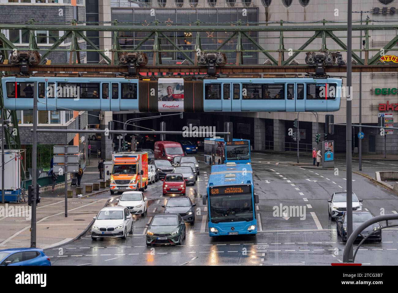WSW-Busse am Zentralen Busbahnhof, Busse der WSW, am Hauptbahnhof ...