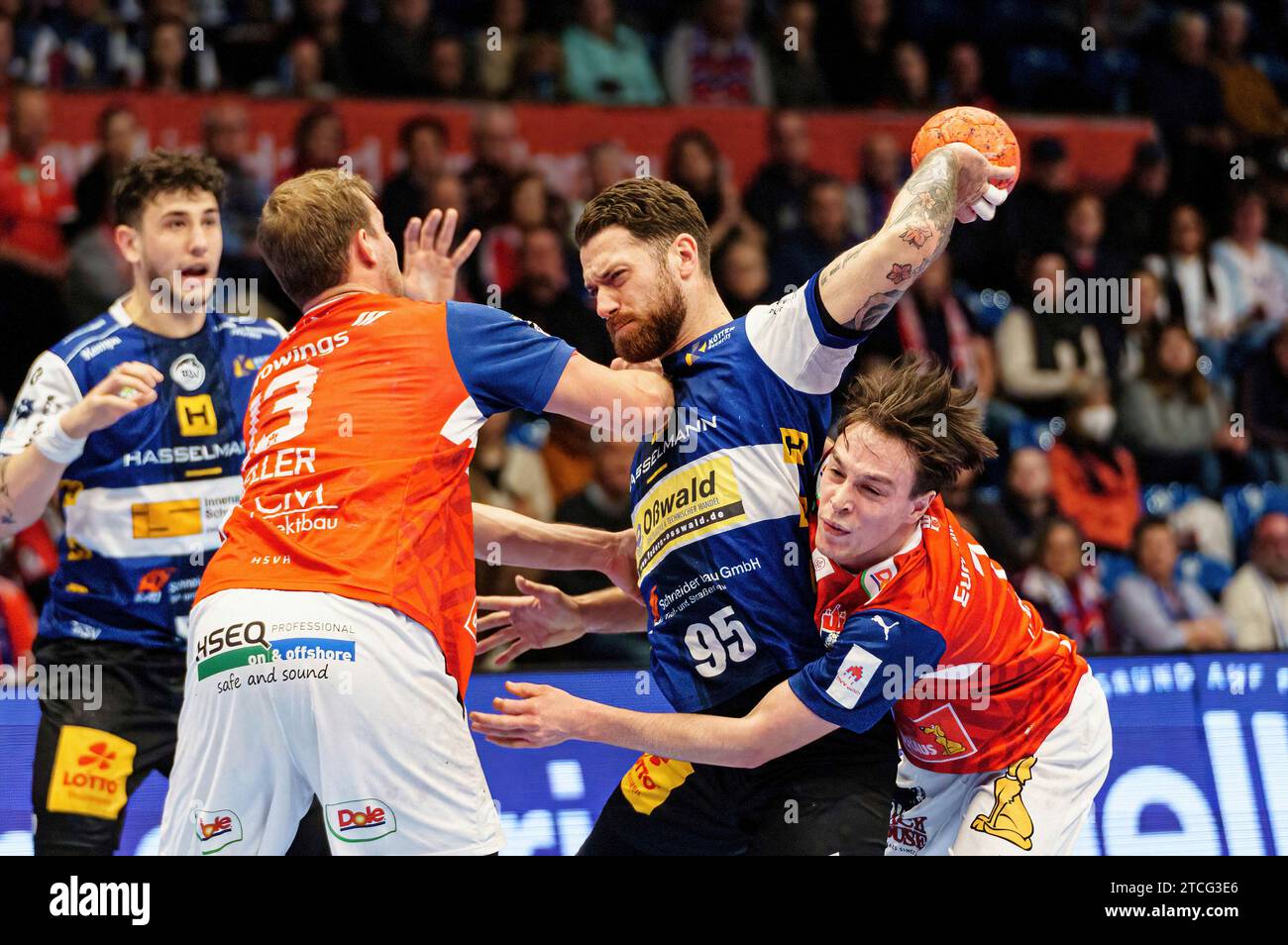 Hamburg, Deutschland. 12th Dec, 2023. Niklas Weller (Handball Sport ...