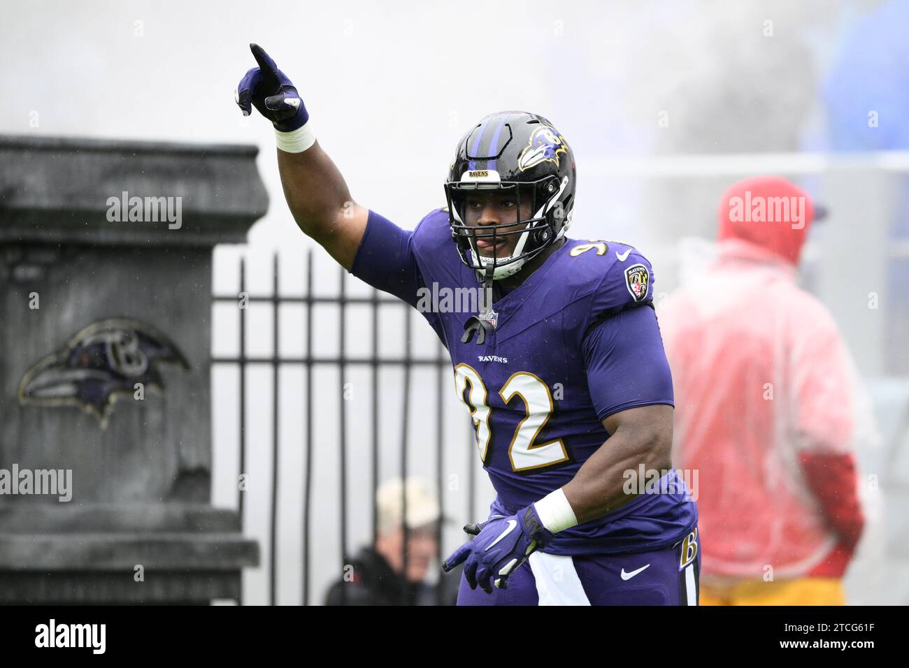 Baltimore Ravens defensive tackle Justin Madubuike (92) takes to the ...