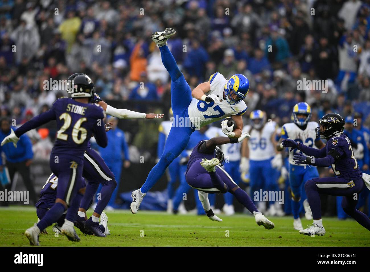 Los Angeles Rams tight end Davis Allen (87) leaps against Baltimore ...