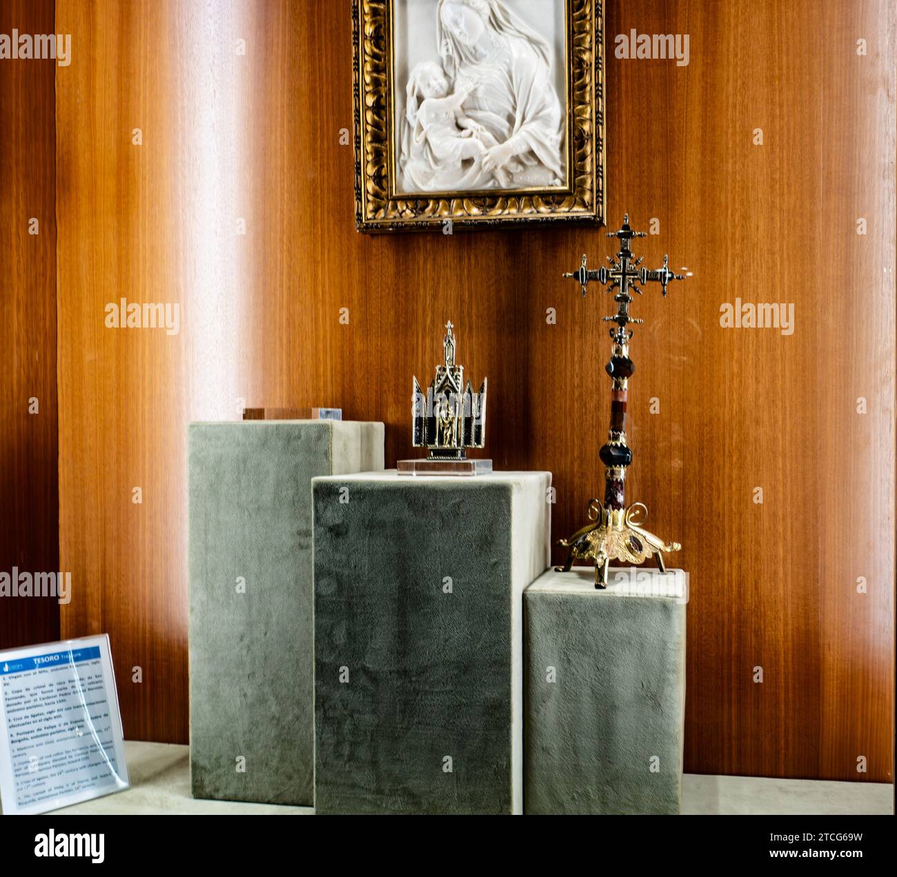 Historical roman artifacts hi-res stock photography and images - Alamy