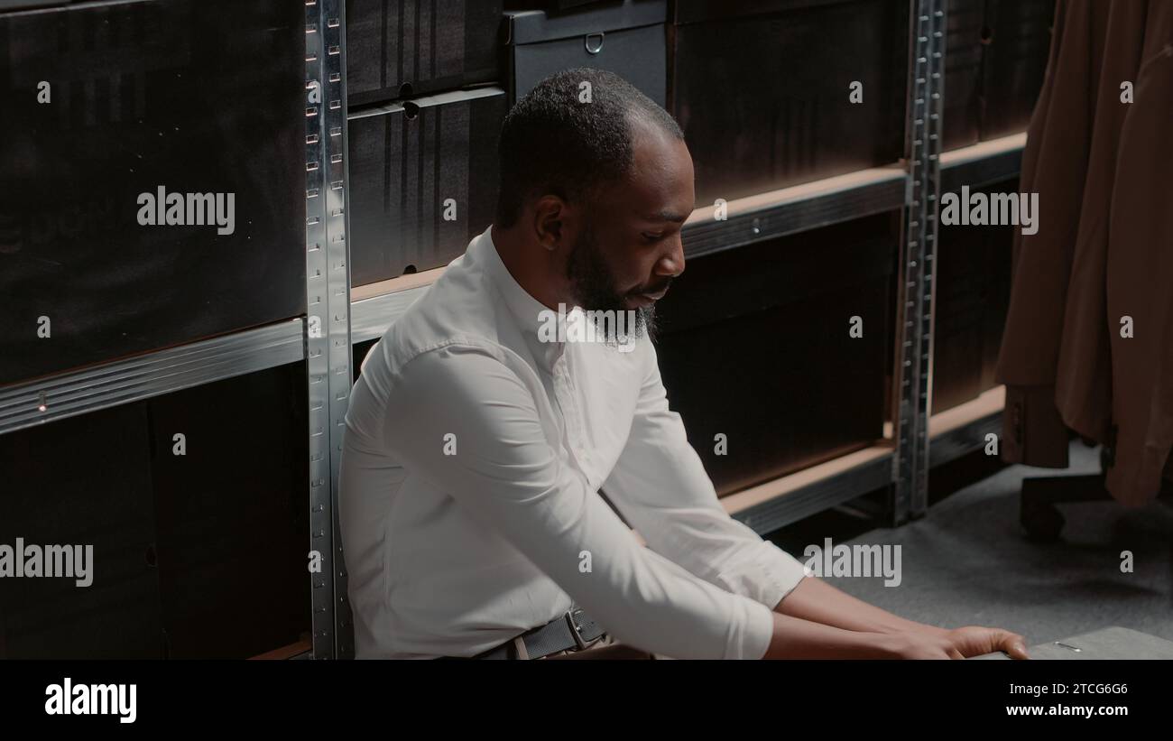 Police thinking room hi-res stock photography and images - Alamy