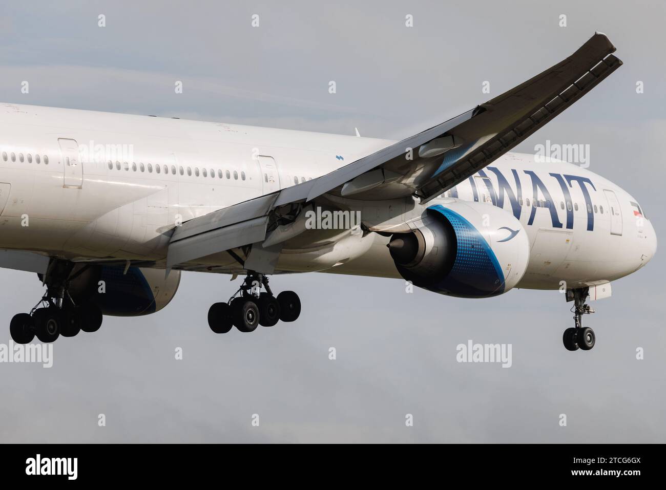 Boeing 777 369er hi-res stock photography and images - Alamy