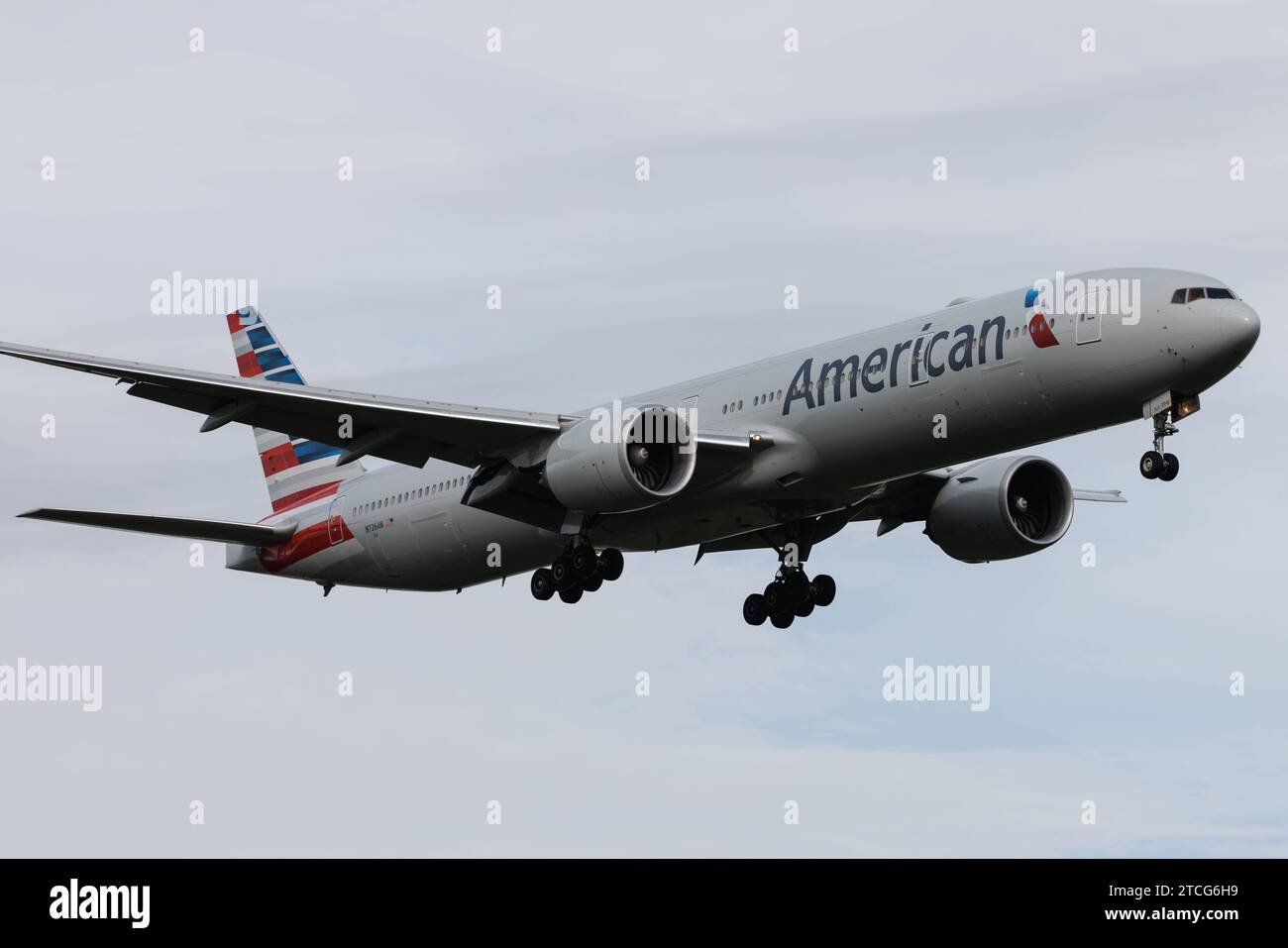 Boeing 777 am flughafen london heathrow hi-res stock photography and ...