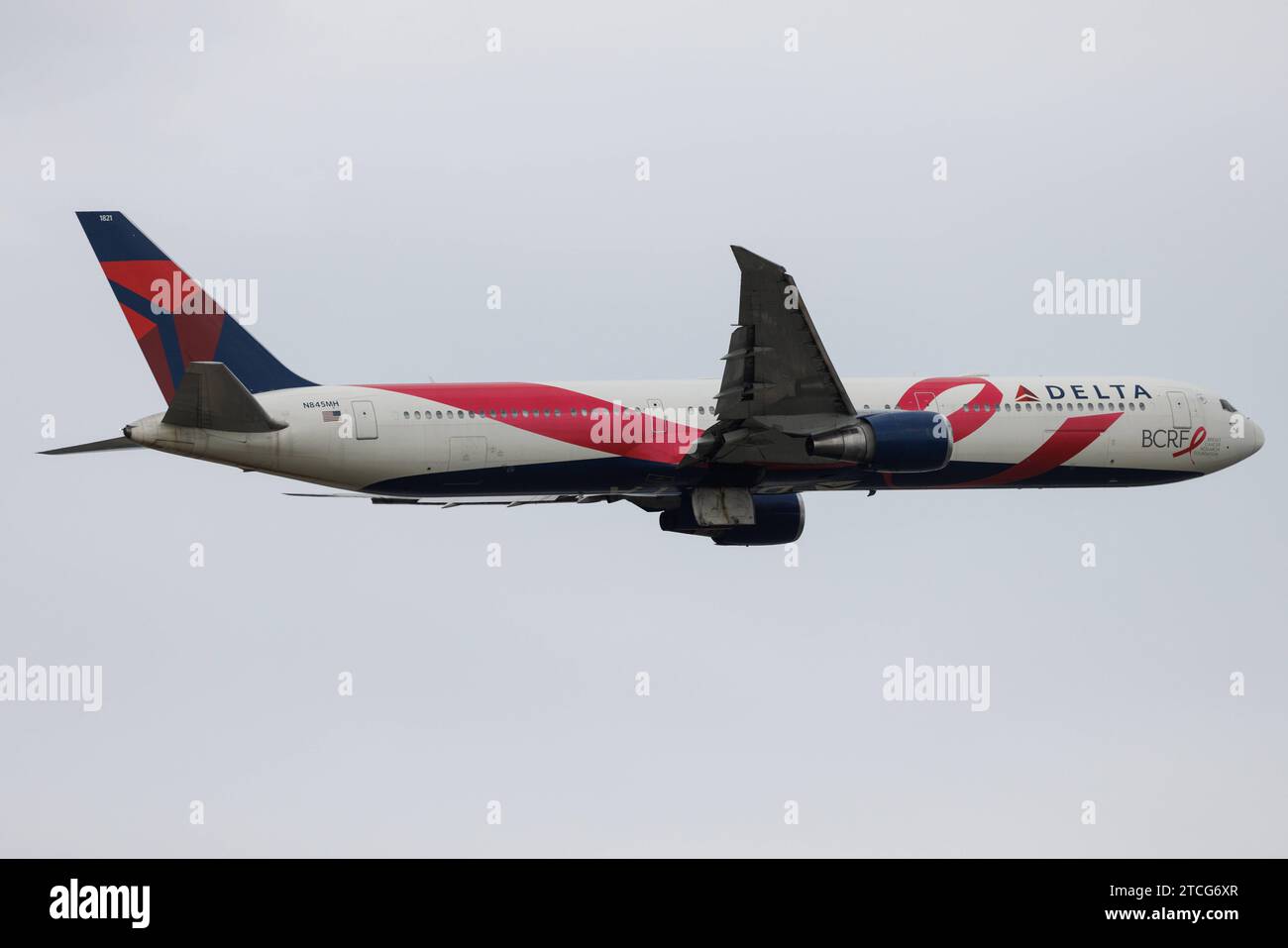 Boeing 767 432 hi-res stock photography and images - Alamy