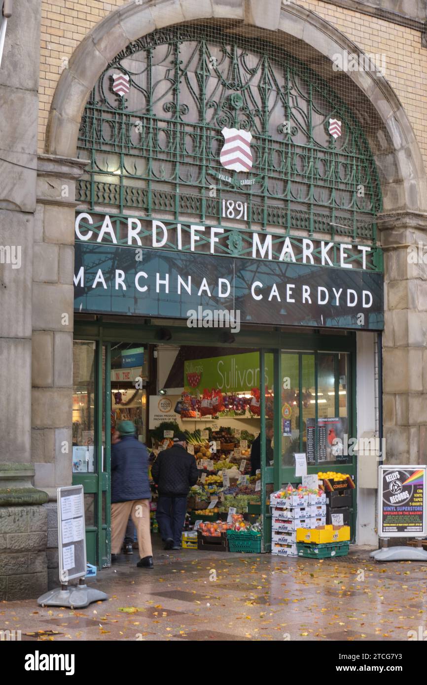 Interior cardiff indoor market hi-res stock photography and images - Alamy