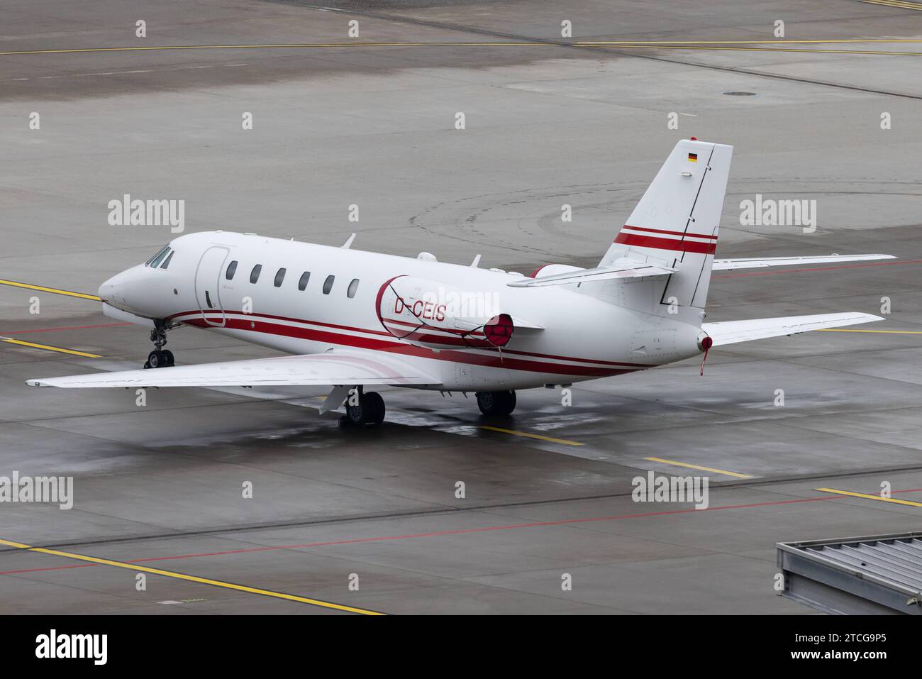 Die Cessna 680 Citation Sovereign C680 der Fluglinie E-Aviation / EFD ...