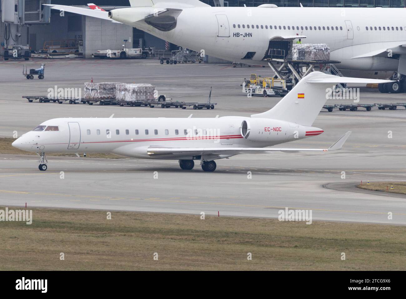 Global 6500 hi-res stock photography and images - Alamy