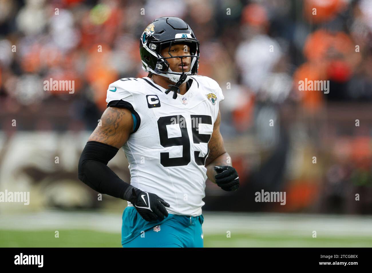 Jacksonville Jaguars defensive end Roy Robertson-Harris (95) plays ...