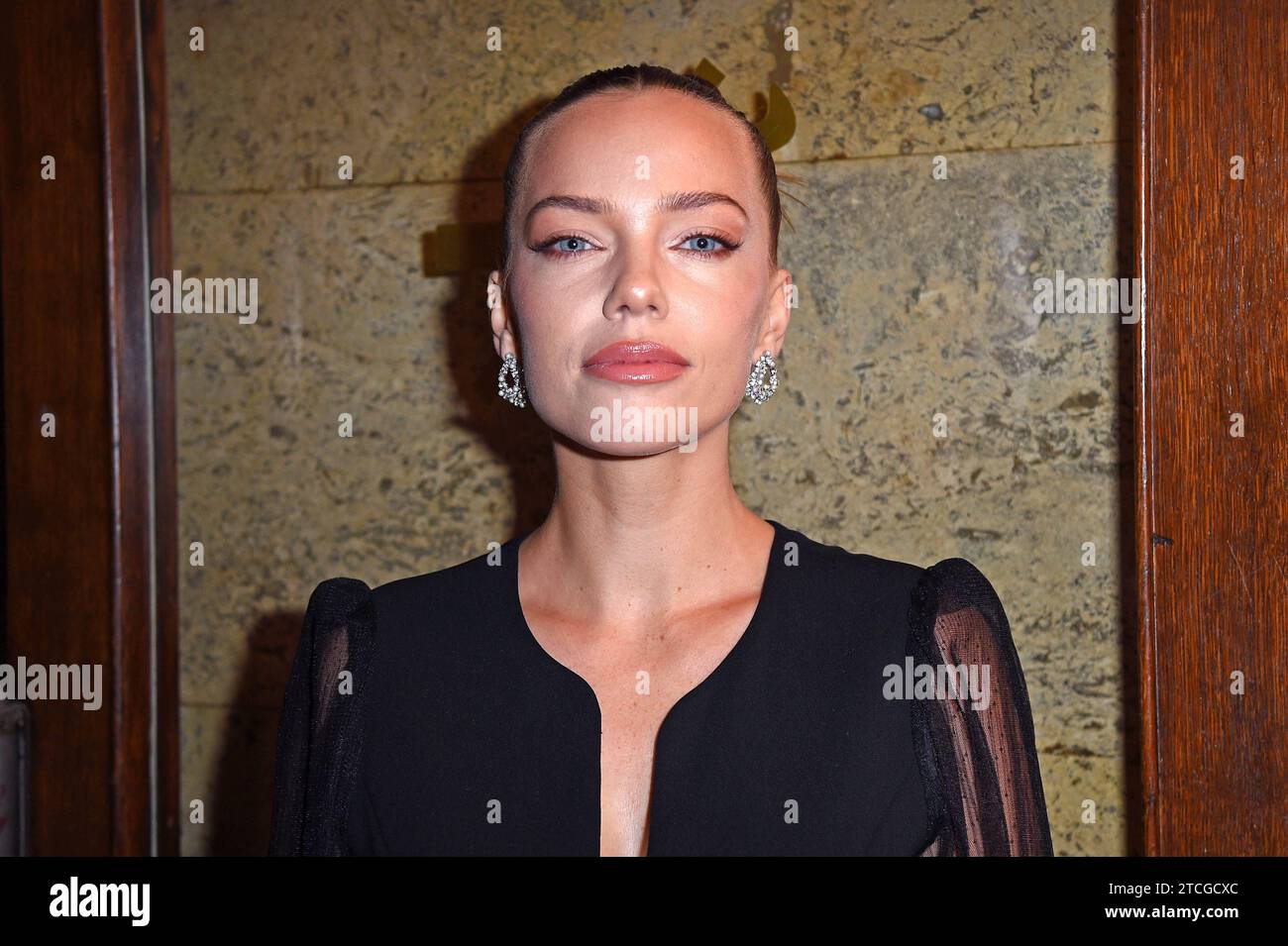Laura Maria Rypa - FRAUEN100 - THE STAGE im Admiralspalast in Berlin am ...