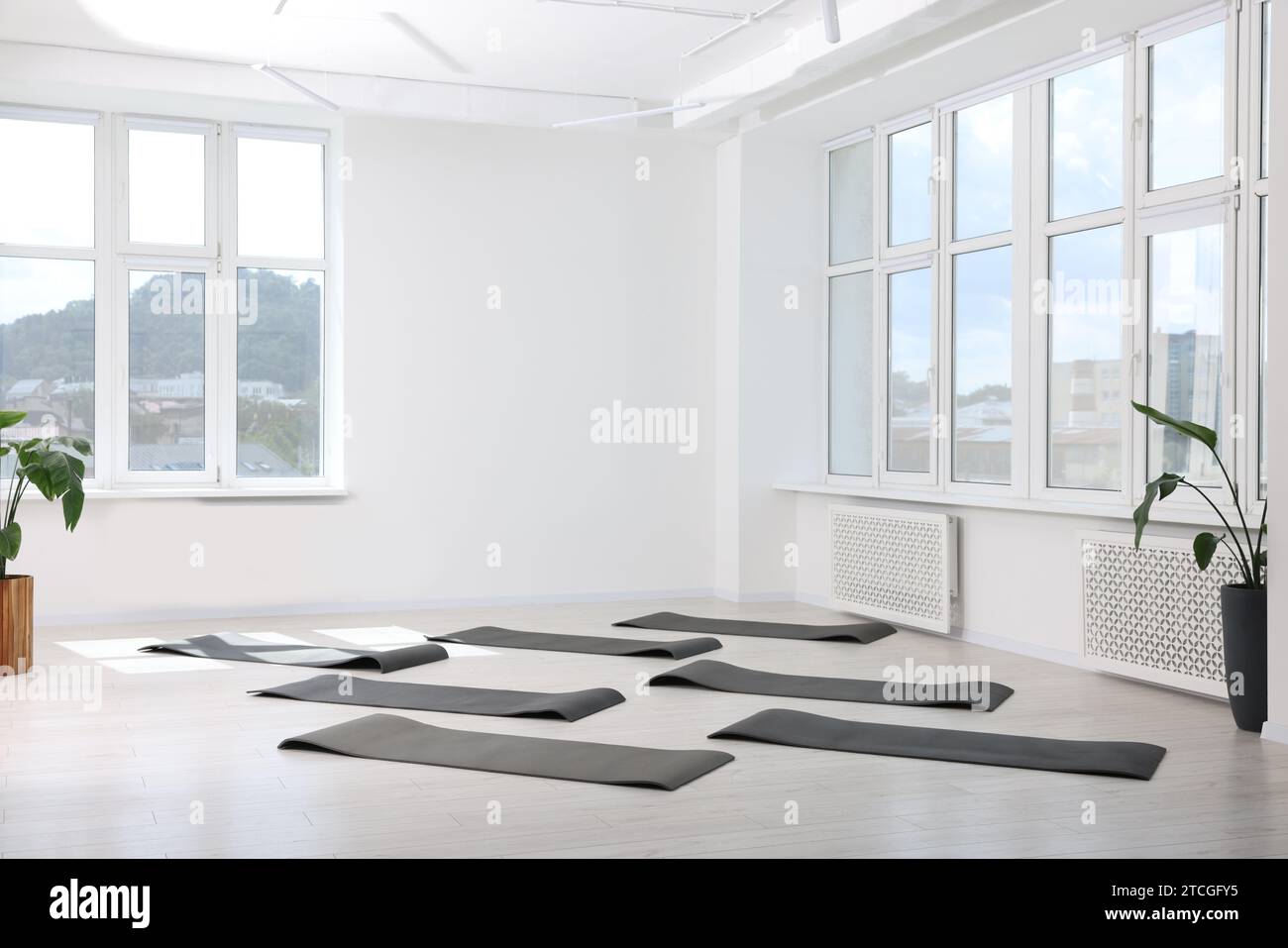 Gymnastic mats hi-res stock photography and images - Alamy