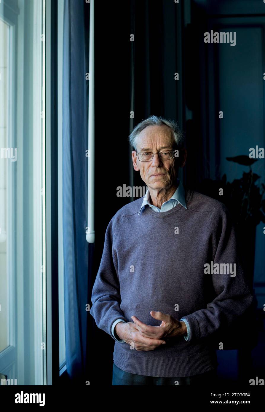 Madrid, 10/12/2013. Interview with historian John Elliot. Photo ...