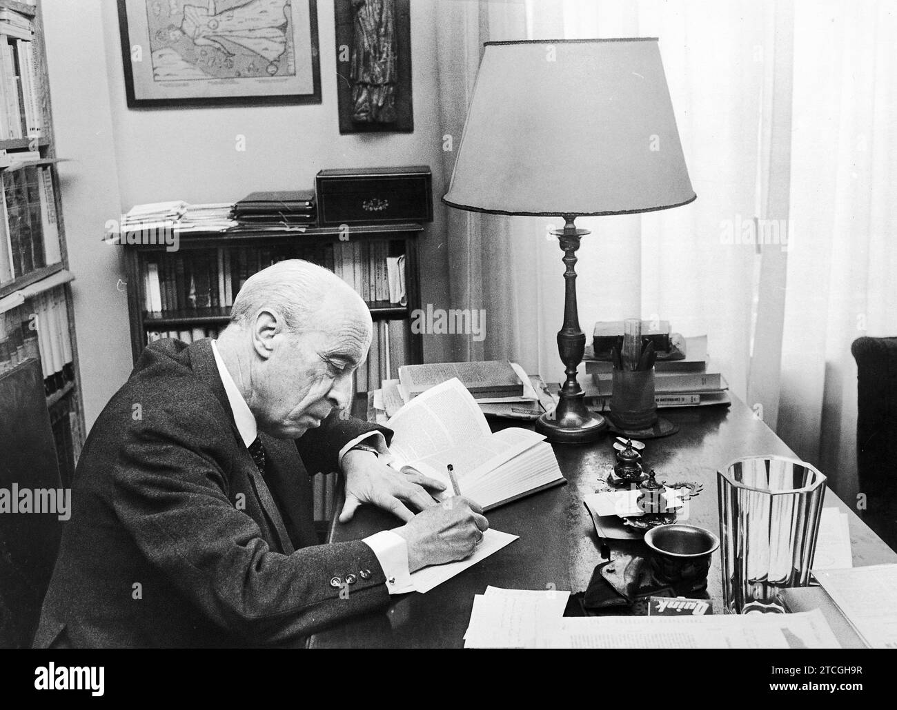 The historian in his office, in 1978. Credit: Album / Archivo ABC Stock ...