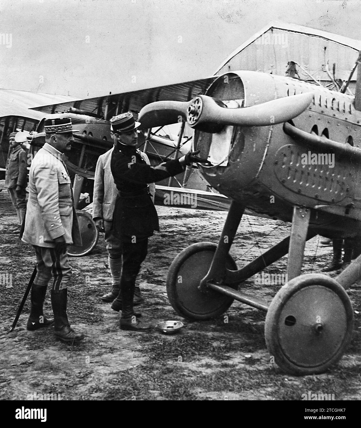 07/31/1917. On the Western Front. The famous French aviator Captain ...