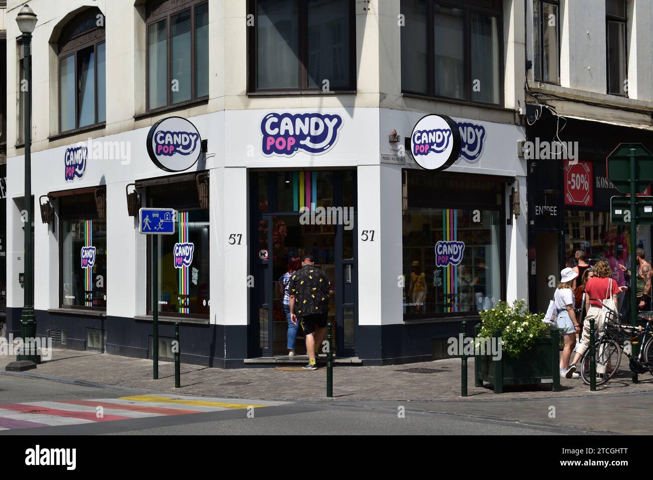 Entrance and store sign of the candy store "CandyPop" in the city ...
