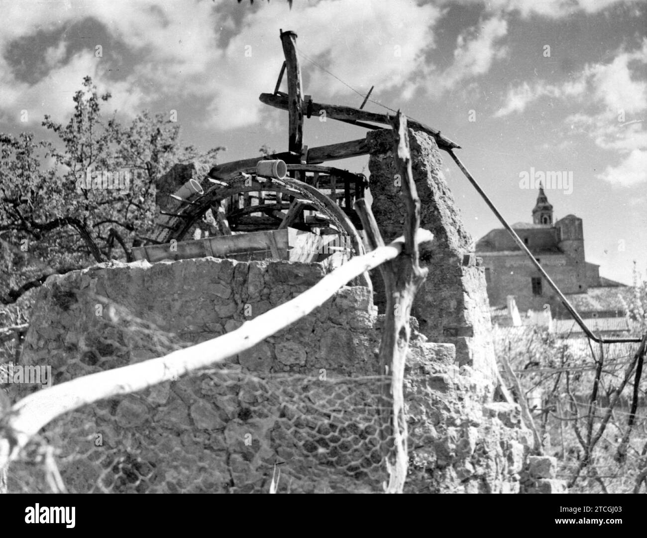 07/31/1964. Valldemosa Ferris Wheel. In the background, the Cathedral, and, in the foreground ...