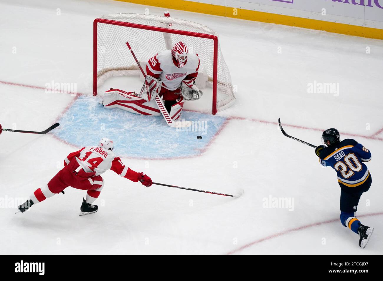St. Louis Blues' Brandon Saad (20) scores past Detroit Red Wings ...
