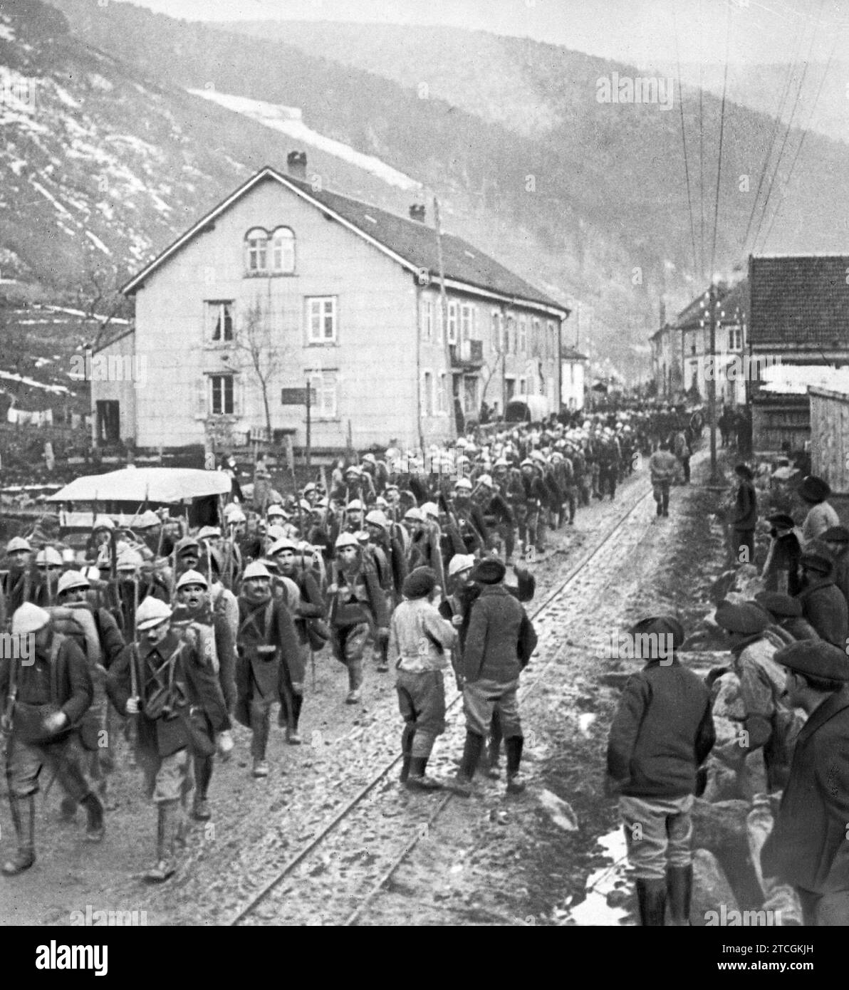 05/01/1916. The French in Campaign. Alpine Hunters, already equipped ...