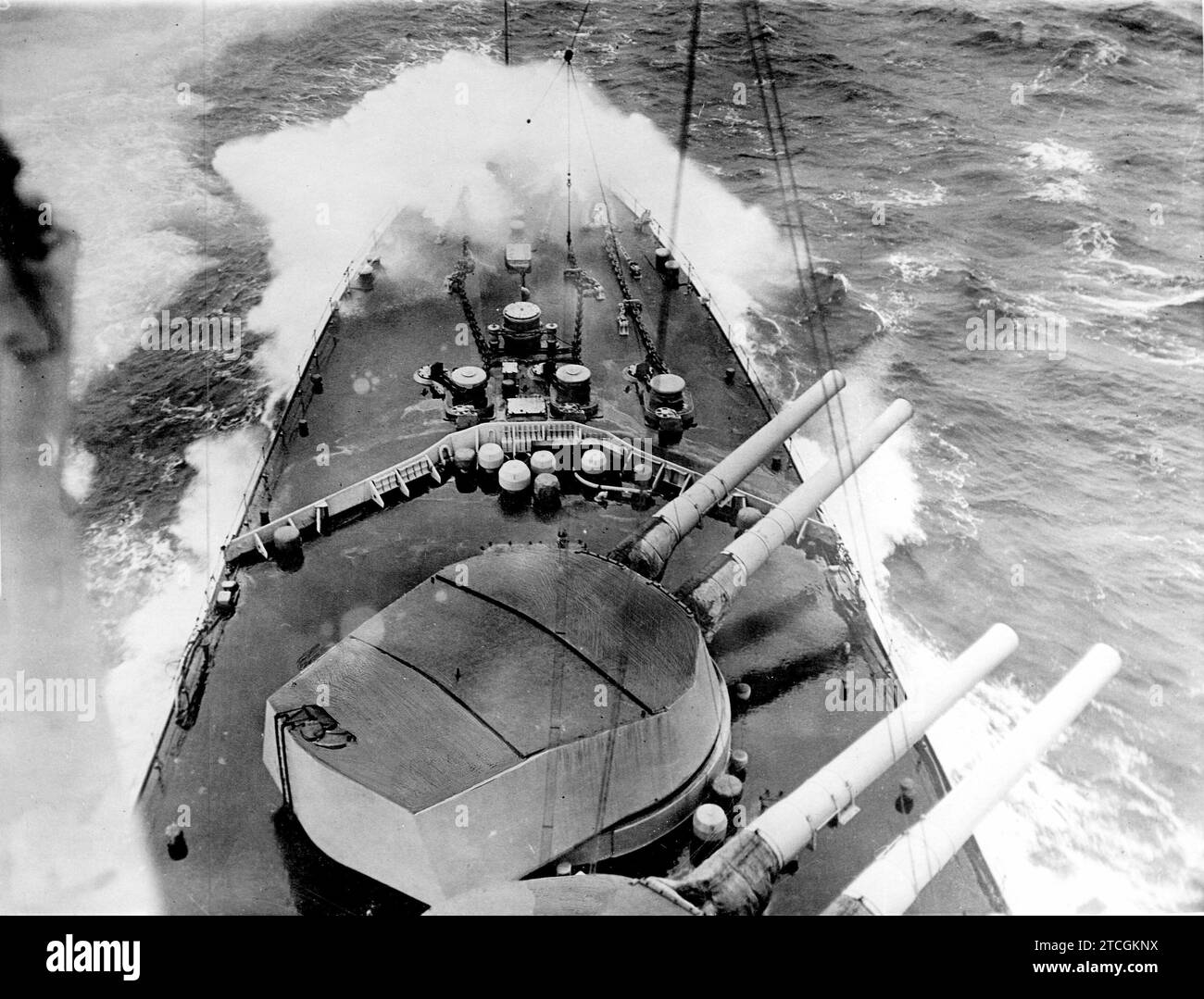 03/31/1917. War at Sea. The bow of an English battleship on ...