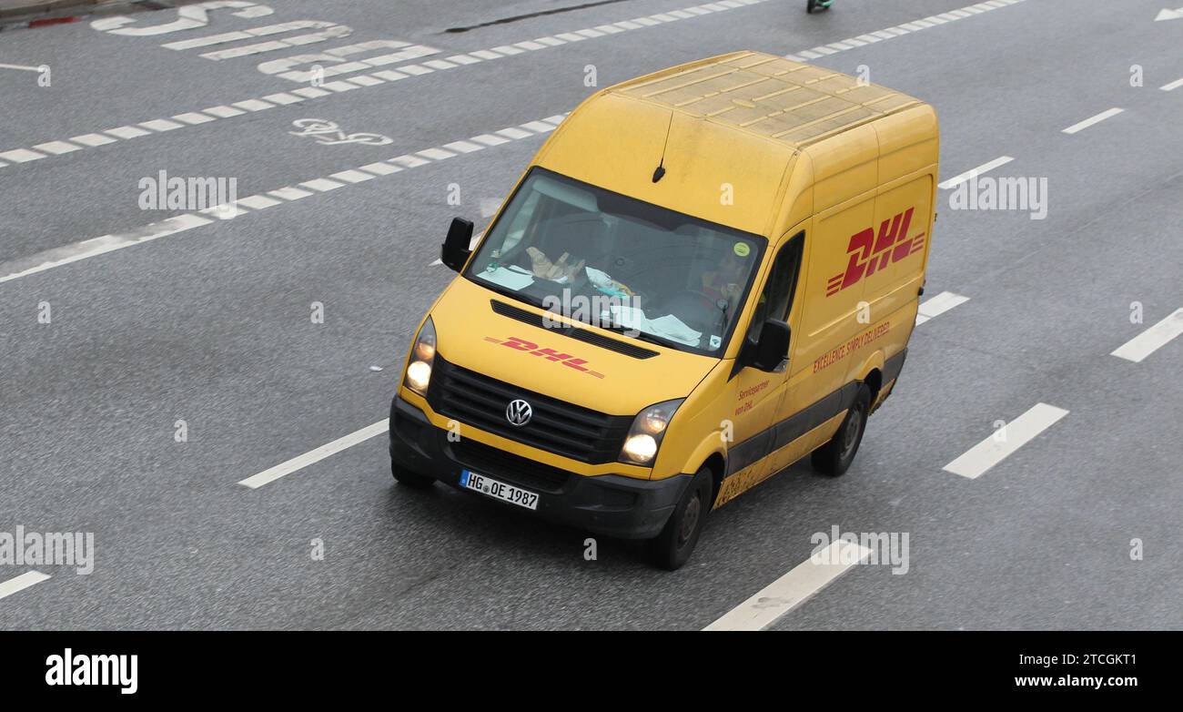 Dhl paket gmbh hi-res stock photography and images - Alamy