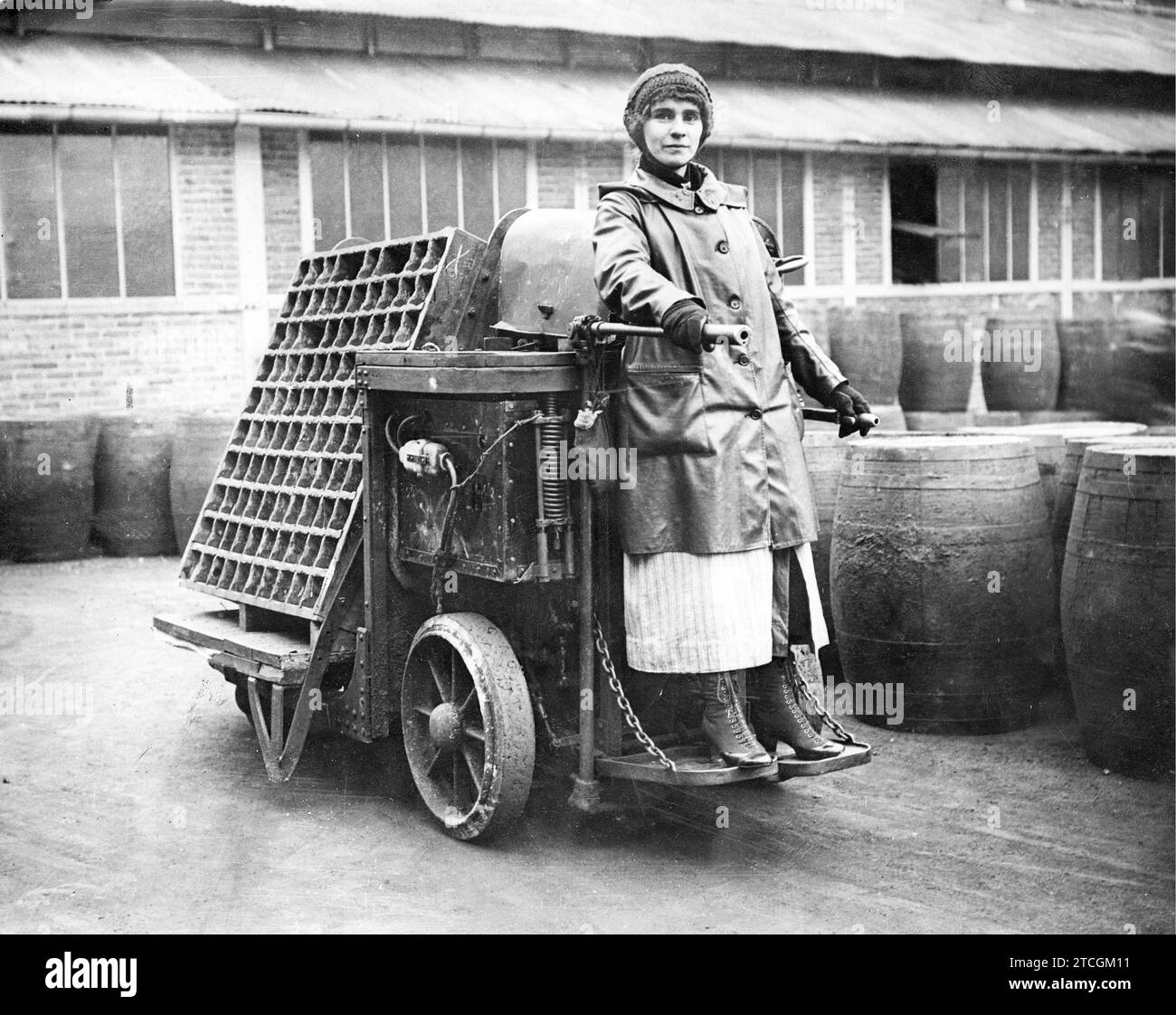 France, February 1917. World War I. In a French ammunition factory. An ...