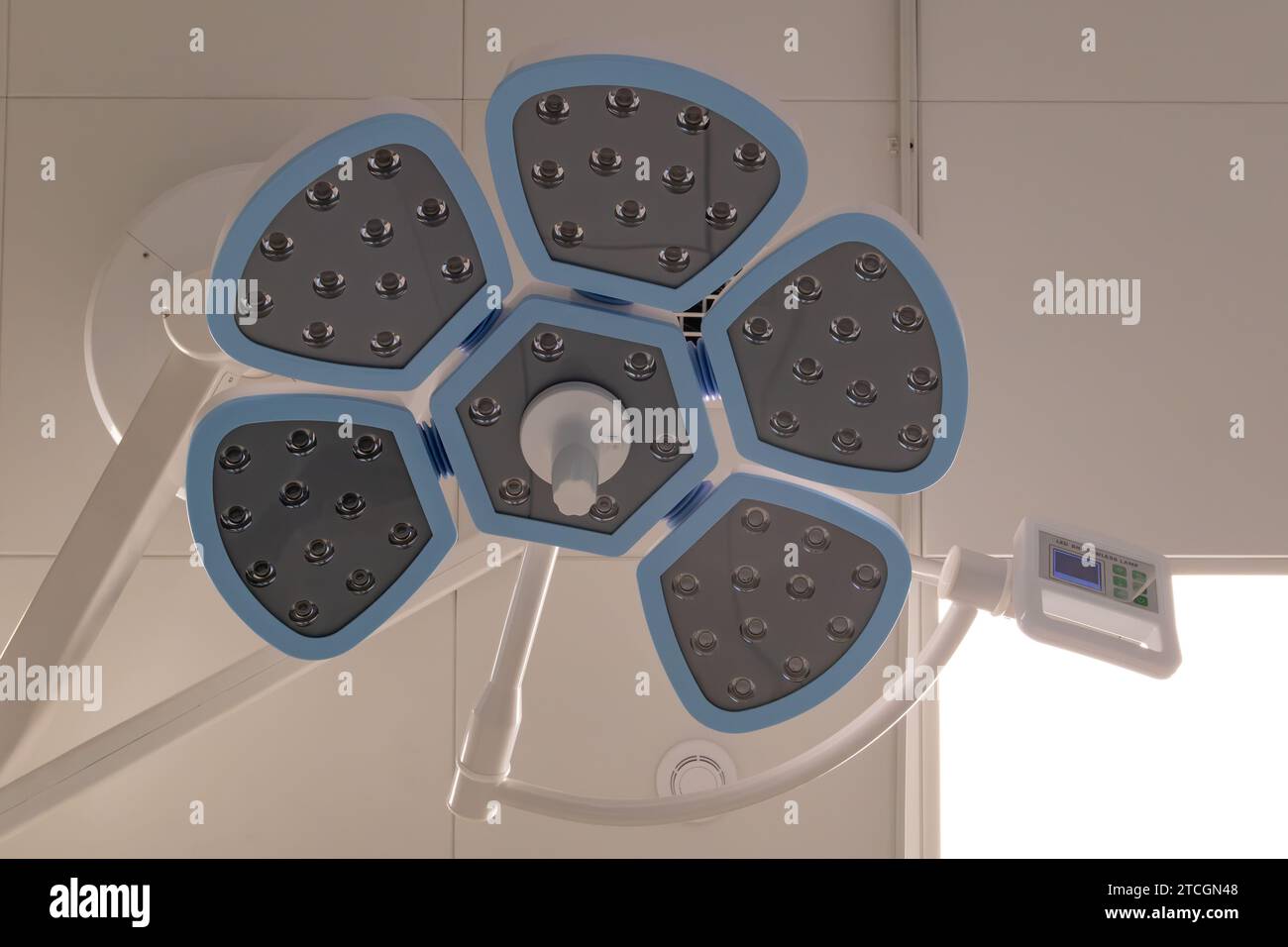 underneath view of led shadowless lamp Stock Photo - Alamy