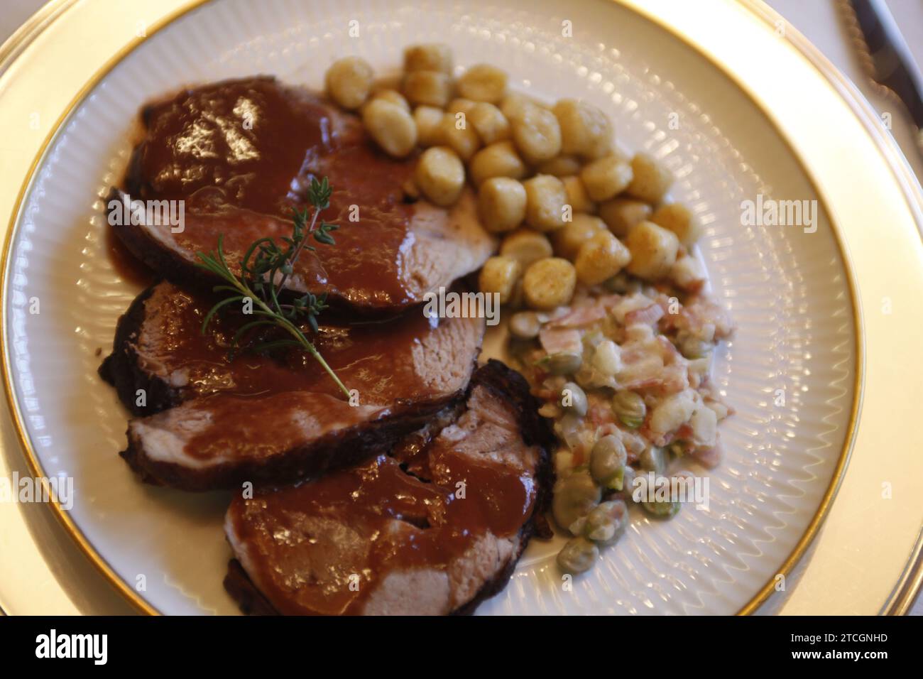 Lamb photographs hi-res stock photography and images - Alamy