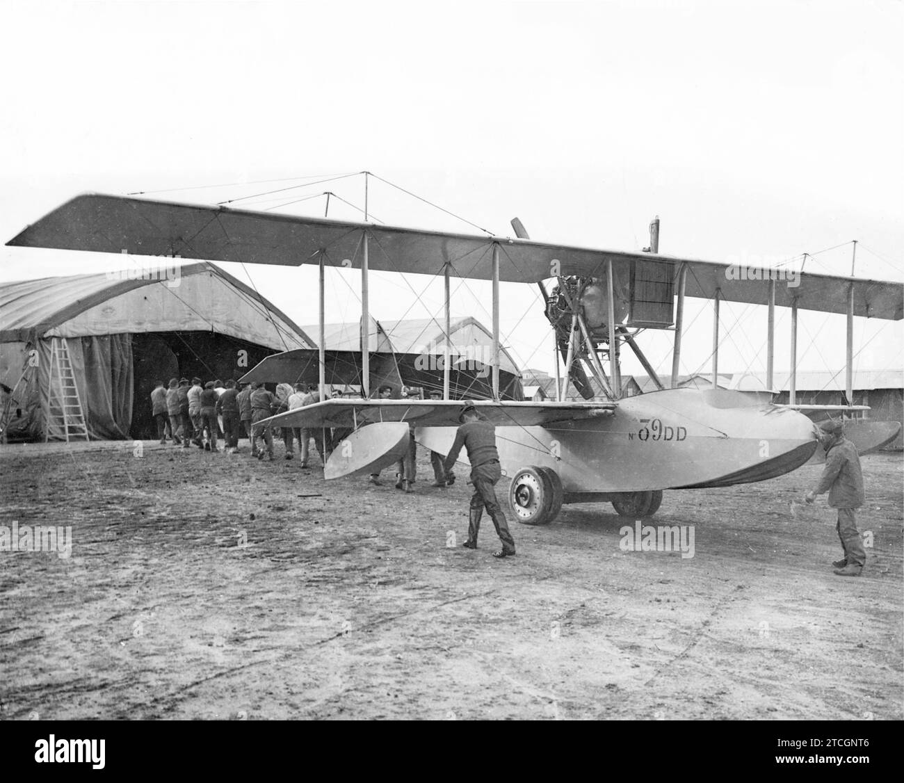 12/31/1916. Aviation in War. Return to your Shed, in Thessaloniki, of a ...