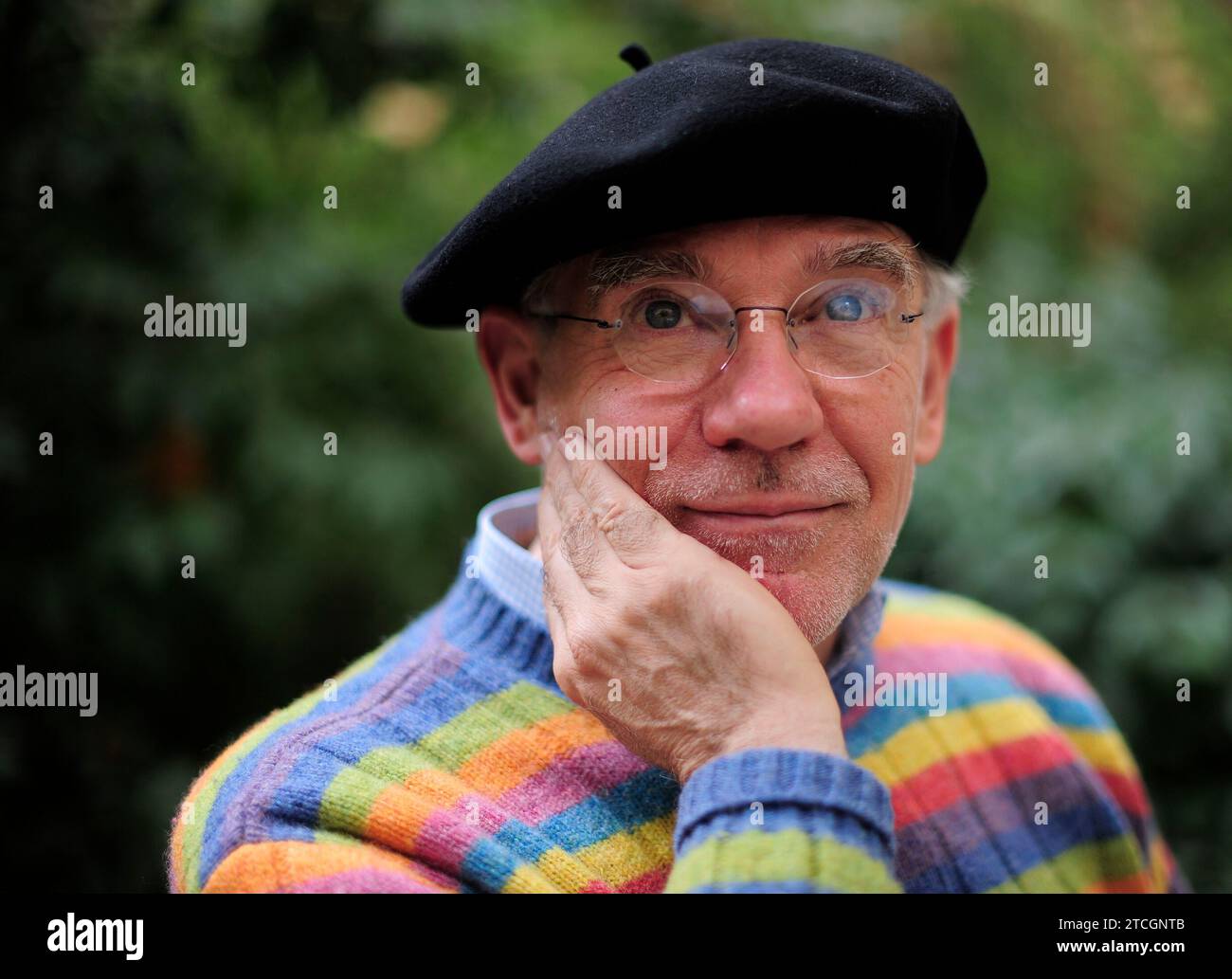 Edward rutherfurd hi-res stock photography and images - Alamy