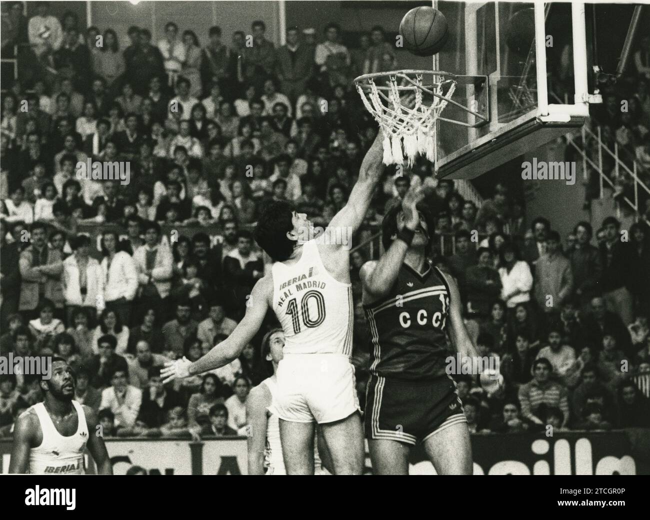 Fernando martin jugadores de baloncesto hi-res stock photography and ...