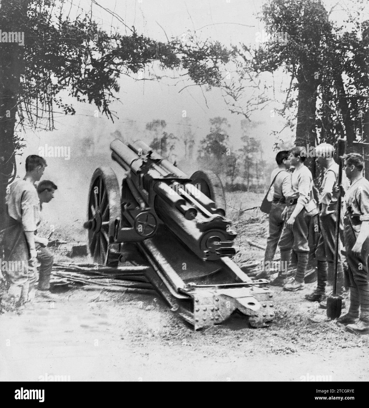 Howitzer cannon hi-res stock photography and images - Alamy