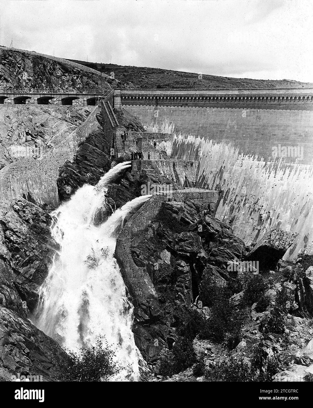 Canal isabel ii madrid Black and White Stock Photos & Images - Alamy