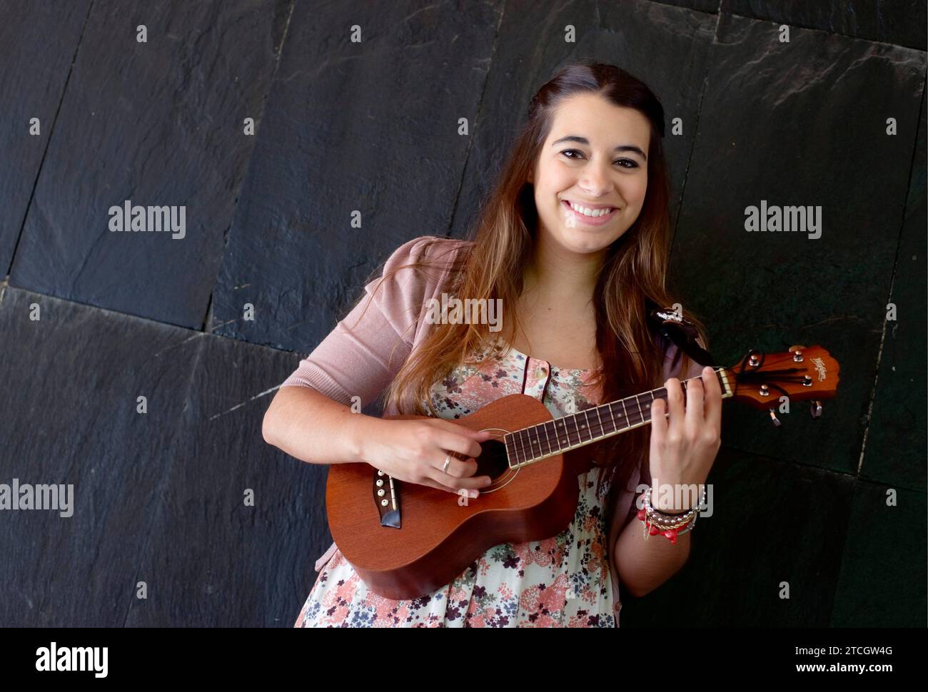 Paula rosas cantantes hi-res stock photography and images - Alamy