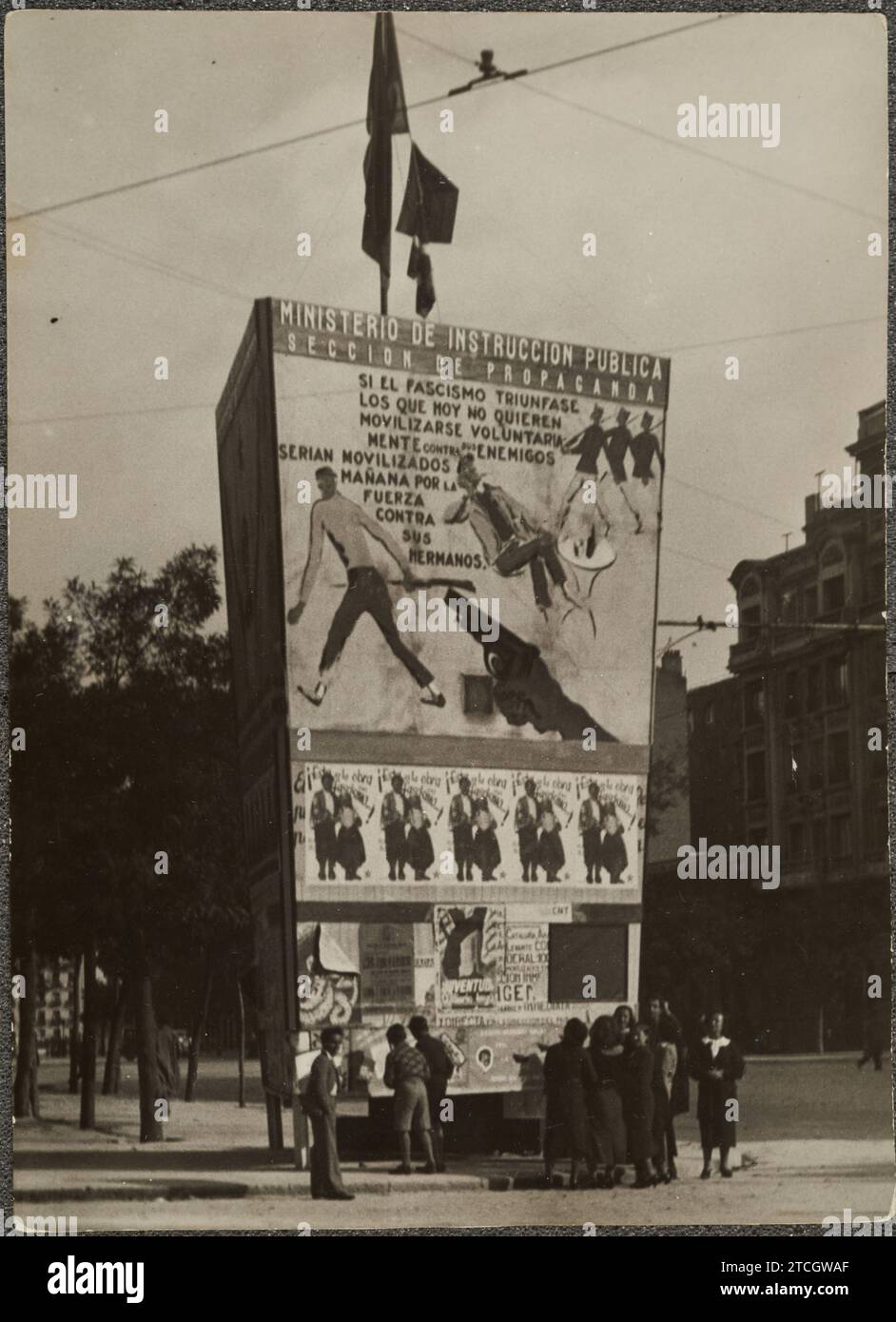 09/01/1936. A huge anti-fascist poster. Credit: Album / Archivo ABC ...