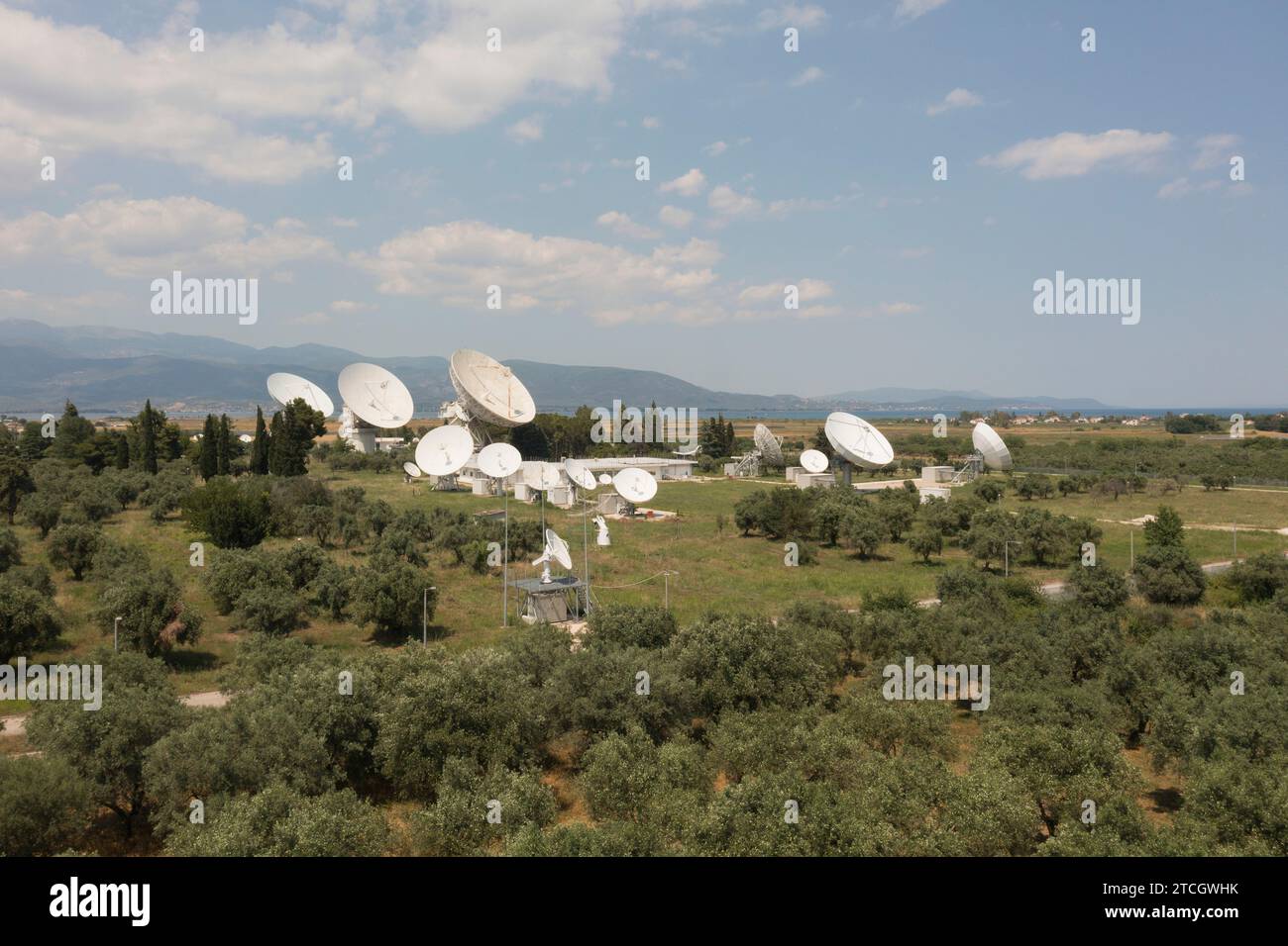 The Hellenic Radio Telescope THERMOpYlae with a 30m parabolic antenna ...