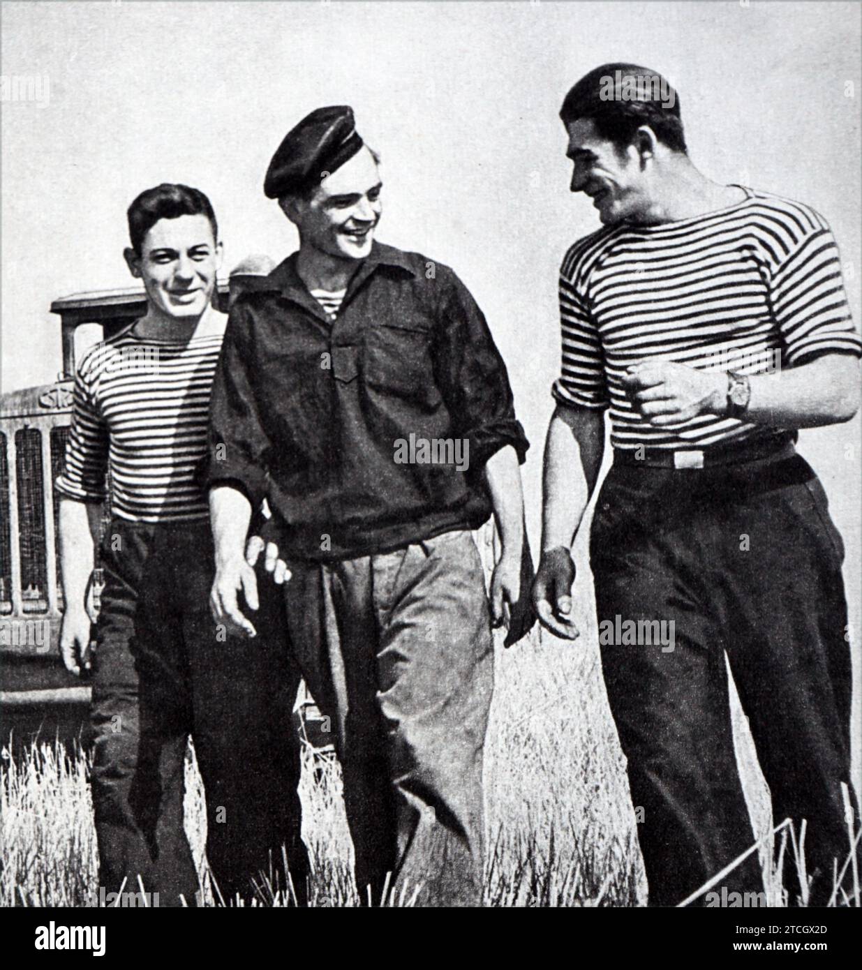 Soviet Russian farmers on a collective farm Stock Photo - Alamy